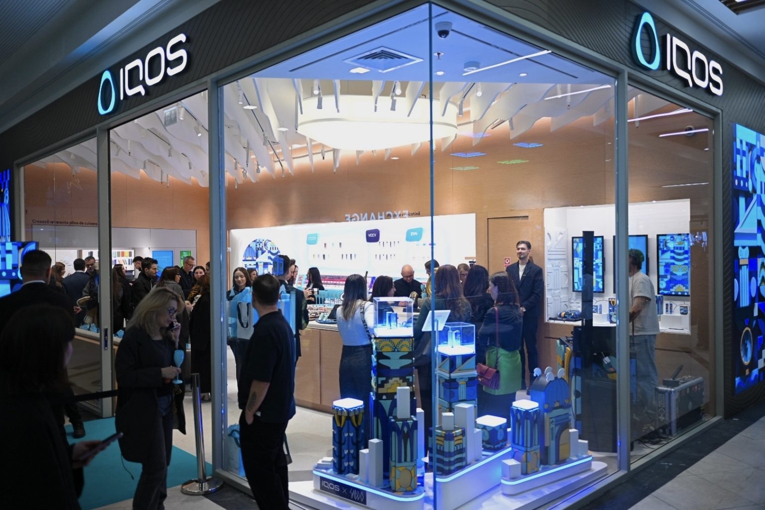 IQOS deschide un nou capitol în AFI Cotroceni: artă, design și ...